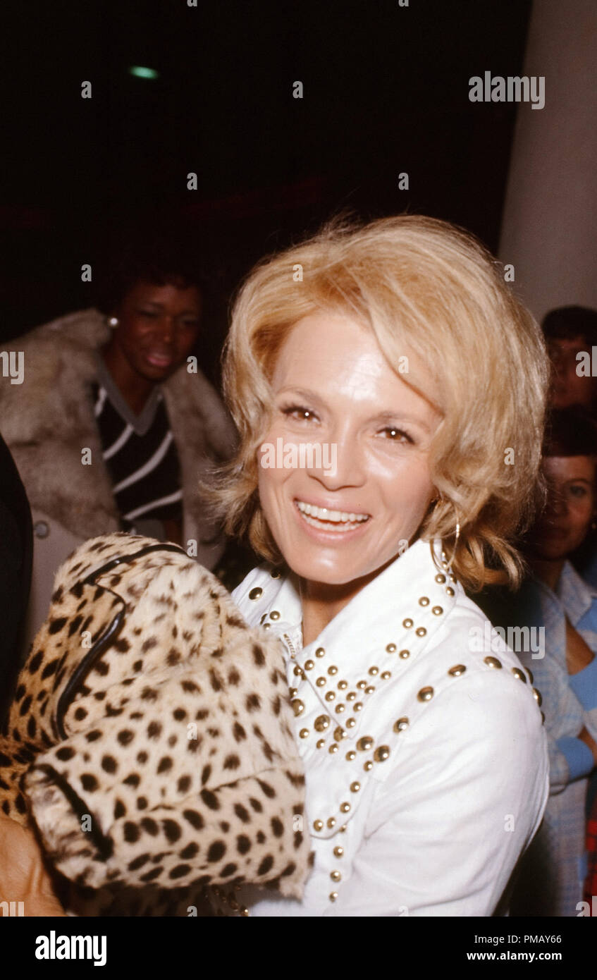 Angie dickinson angie dickinson angie hi-res stock photography and ...