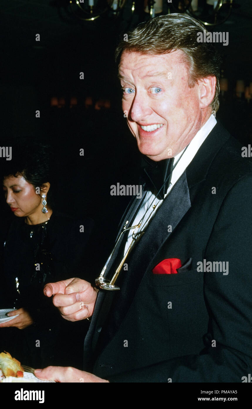 Tom Poston circa 1982 File Reference # 32557 100THA Stock Photo - Alamy
