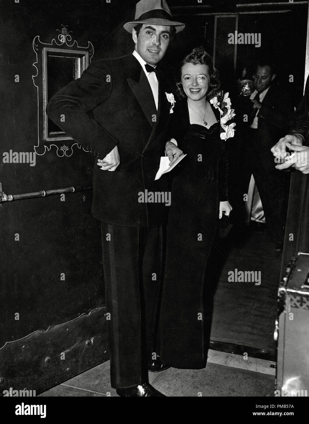 1930s movie premiere hi-res stock photography and images - Alamy