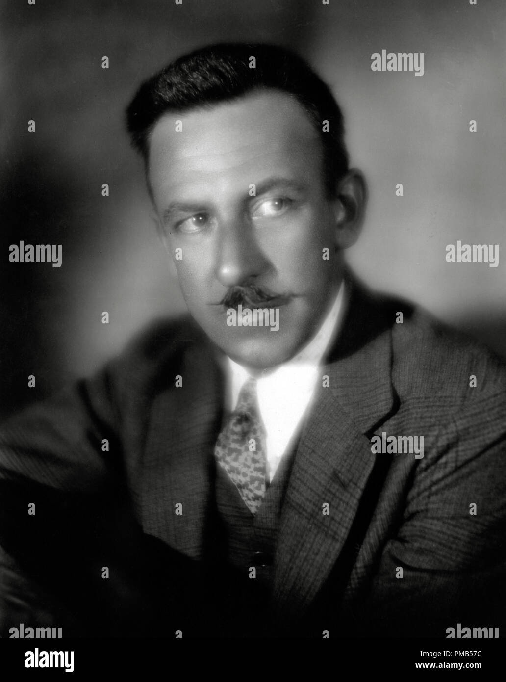 1920s film director hi-res stock photography and images - Alamy