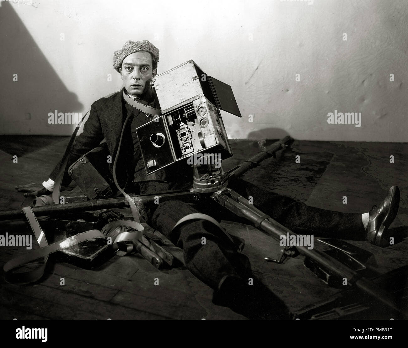 The cameraman 1928 buster keaton hi-res stock photography and images ...