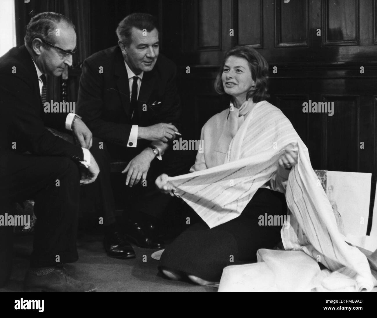 Sir michael redgrave Black and White Stock Photos & Images - Alamy