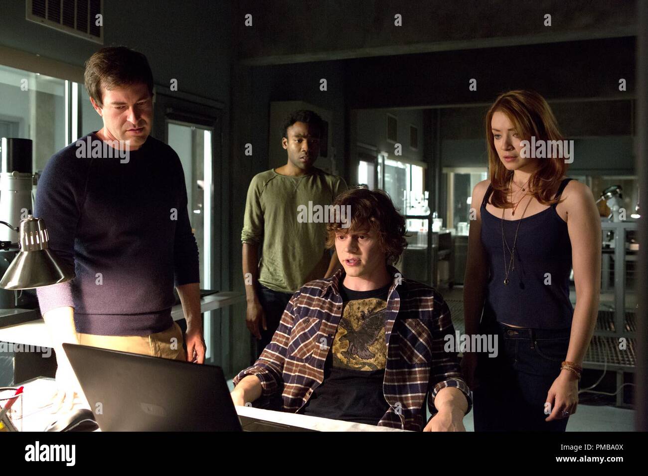 Evan peters hi-res stock photography and images - Alamy