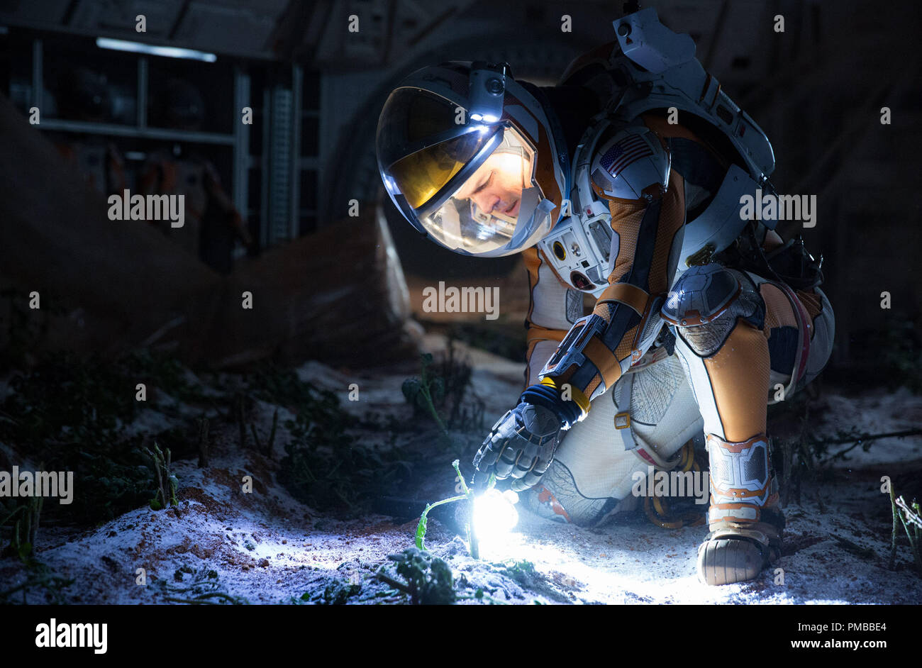 Matt Damon portrays an astronaut who draws upon his ingenuity to ...