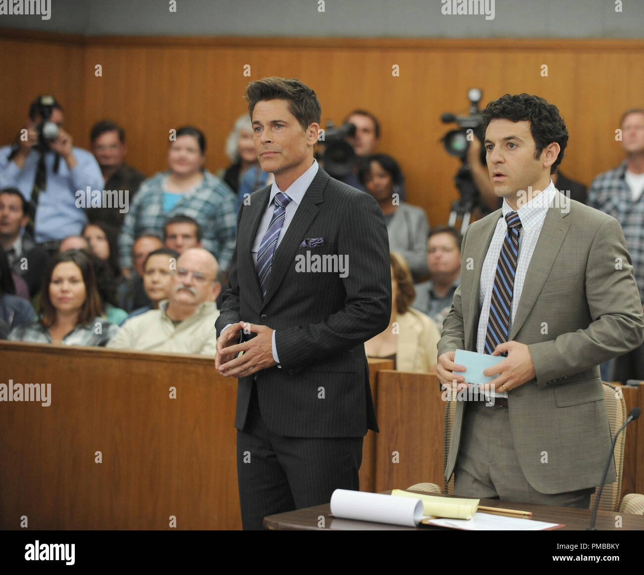 Pictured L-R: Rob Lowe and Fred Savage in "The Grinder" Season 1 Stock ...