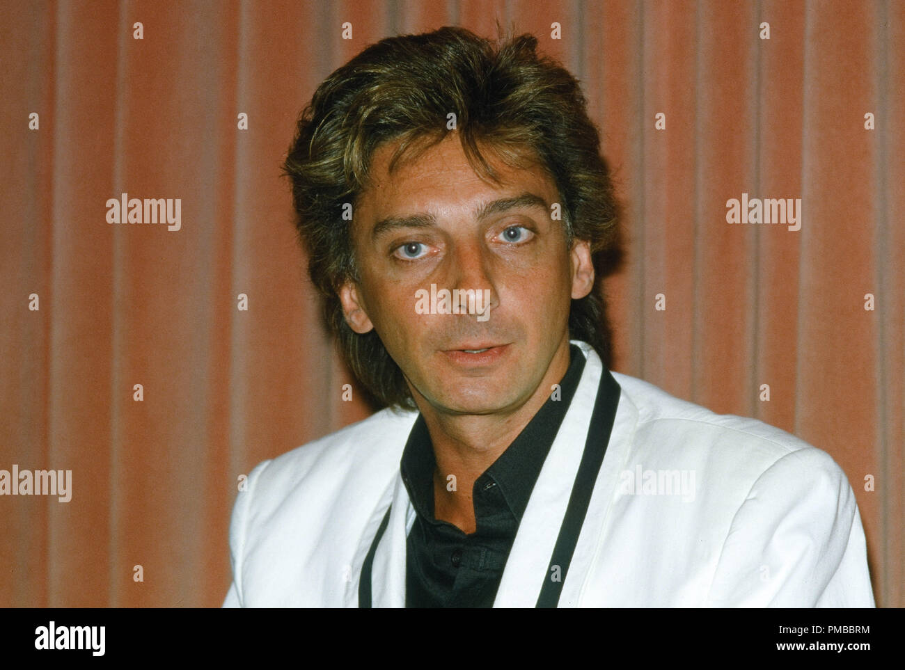 Barry manilow hi-res stock photography and images - Alamy
