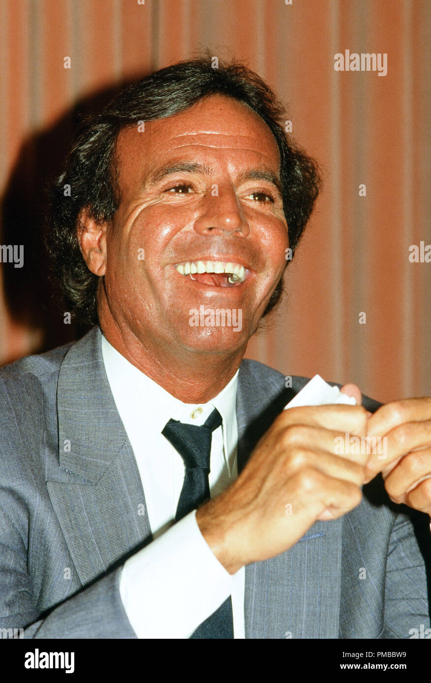 Julio iglesias hi-res stock photography and images - Alamy