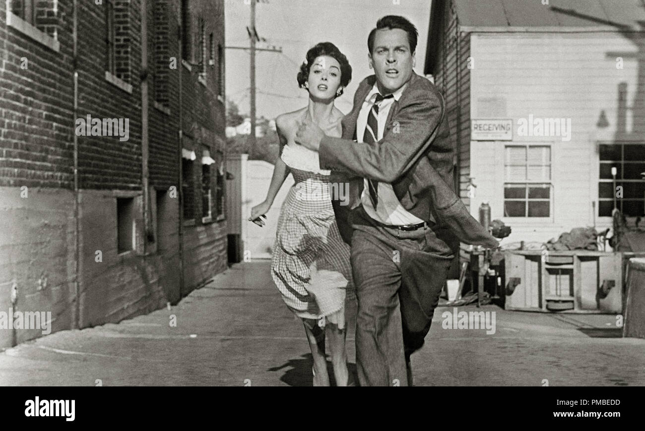 Dana Wynter, Kevin McCarthy "Invasion of the Body Snatchers" 1956 ...