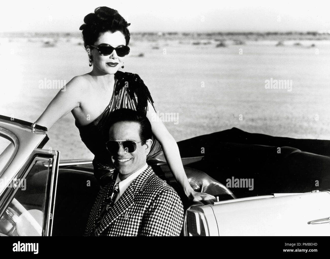 Annette Benning and Warren Beatty in "Bugsy" (1991) TriStar Pictures ...