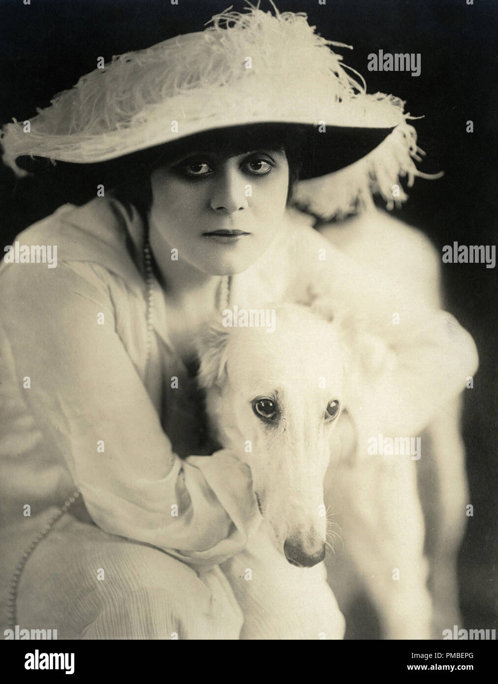 Theda bara hi-res stock photography and images - Alamy