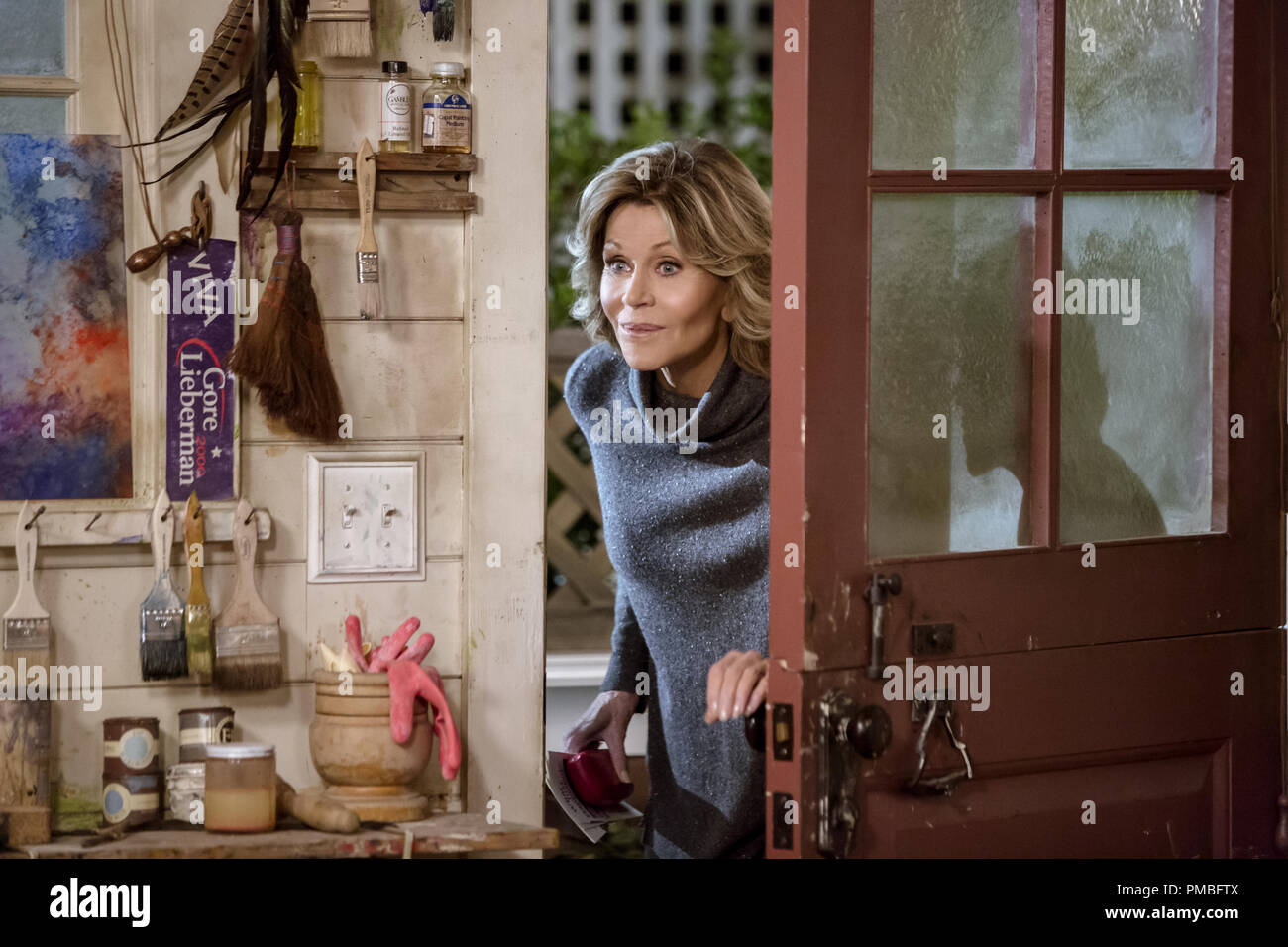 Jane Fonda, "Grace and Frankie" Season 3 (2017) Netflix Stock Photo - Alamy