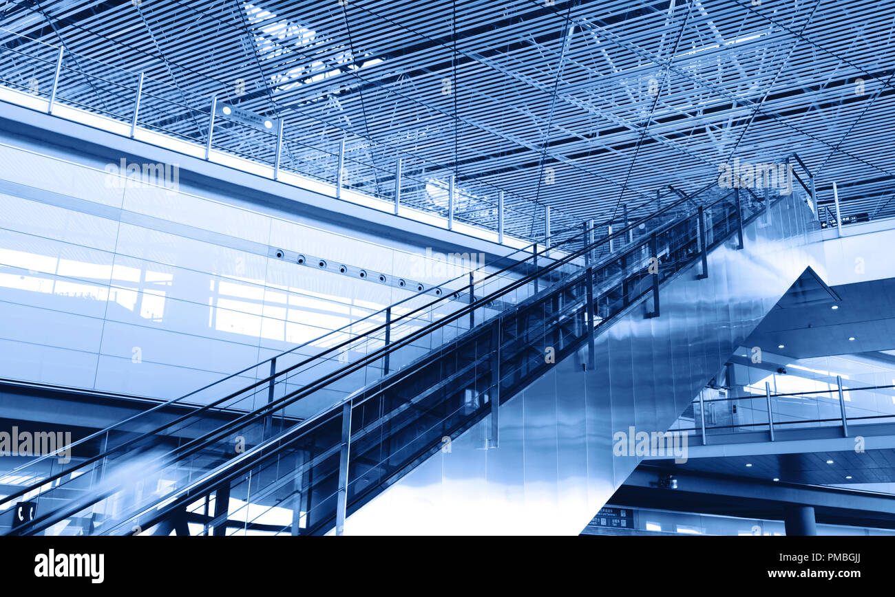 Empty modern large hall escalator hi-res stock photography and images ...