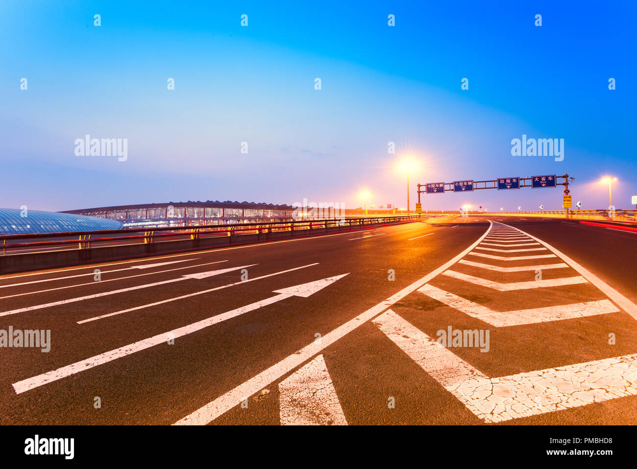 Airport t3 terminal hi-res stock photography and images - Alamy