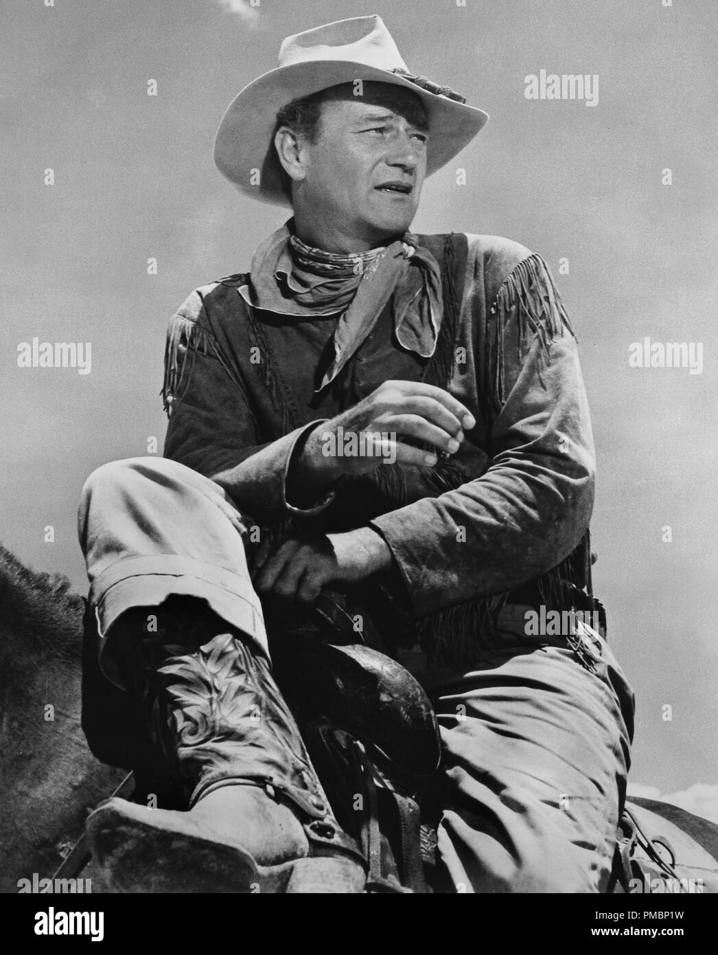 John wayne film and publicity stills hi-res stock photography and ...