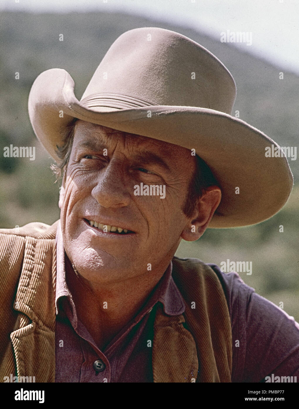 Gunsmoke tv show 1974 hi-res stock photography and images - Alamy