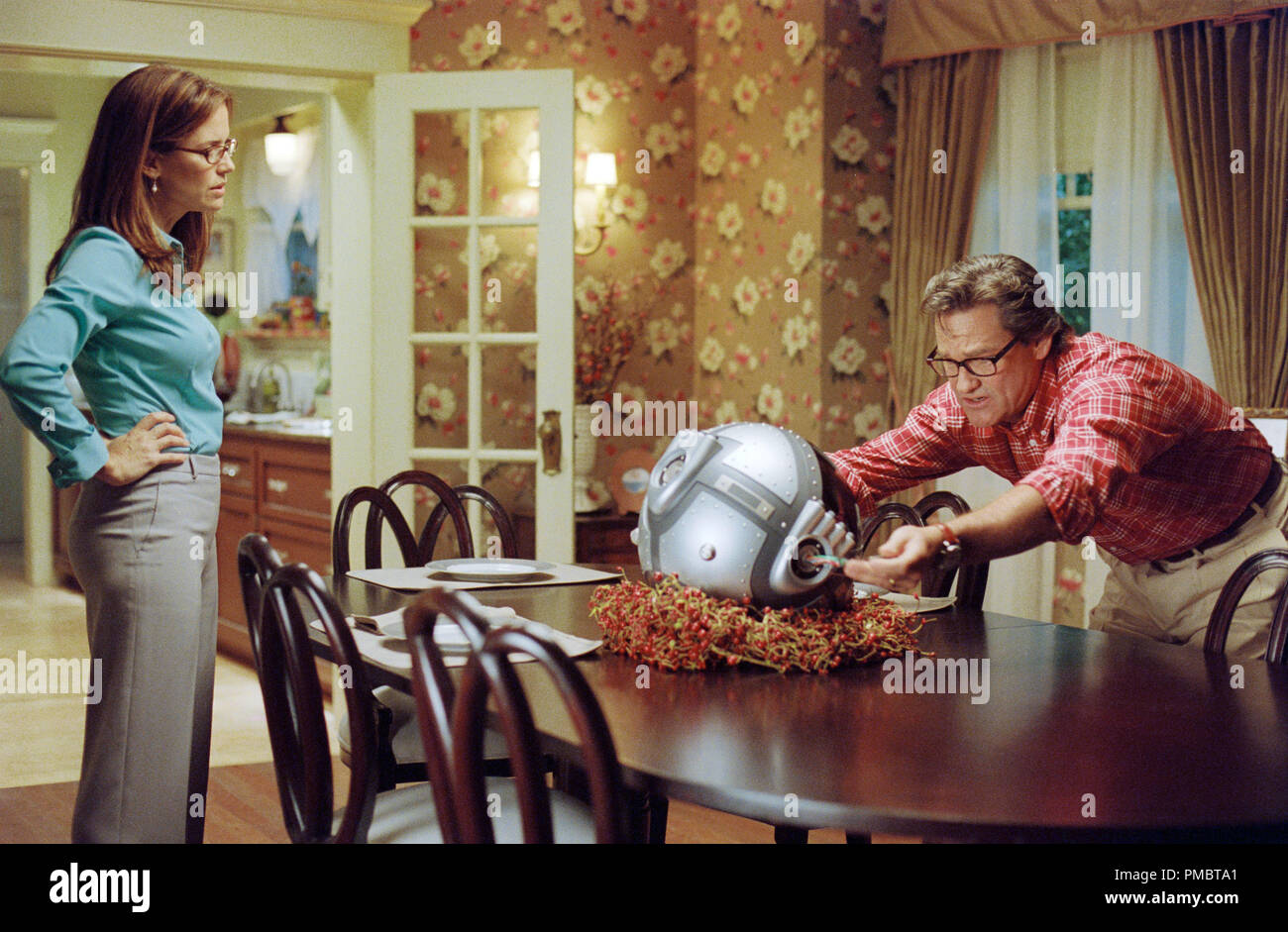 Kelly russell hi-res stock photography and images - Alamy