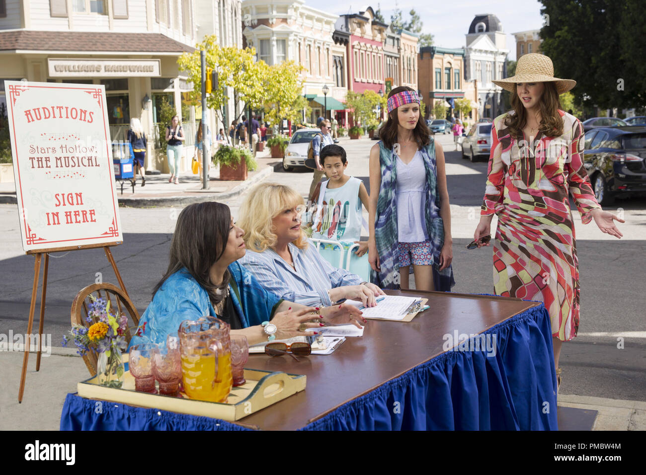 Sally struthers hi-res stock photography and images - Alamy