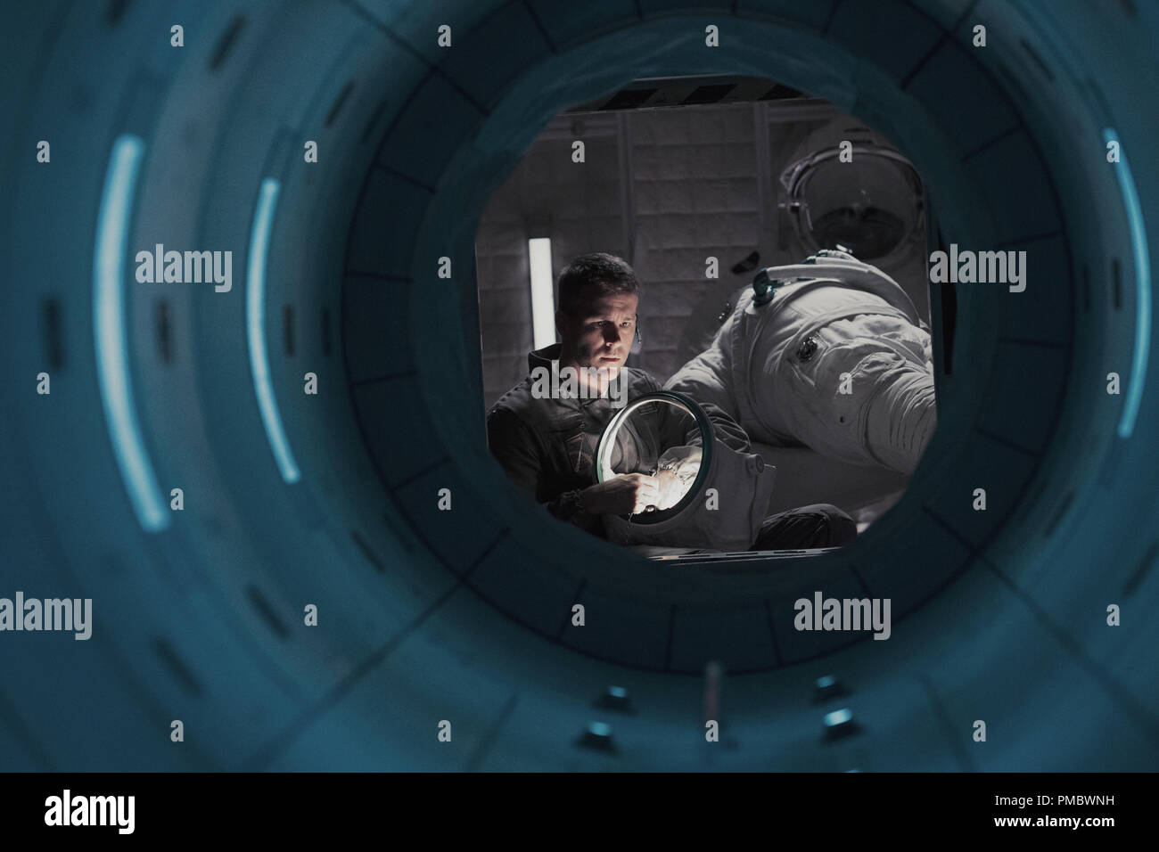 Life in pictures hi-res stock photography and images - Alamy