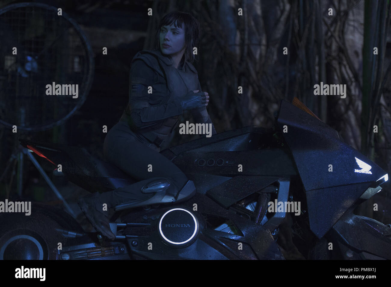 Ghost In Shell 2017 Scarlett High Resolution Stock Photography and ...