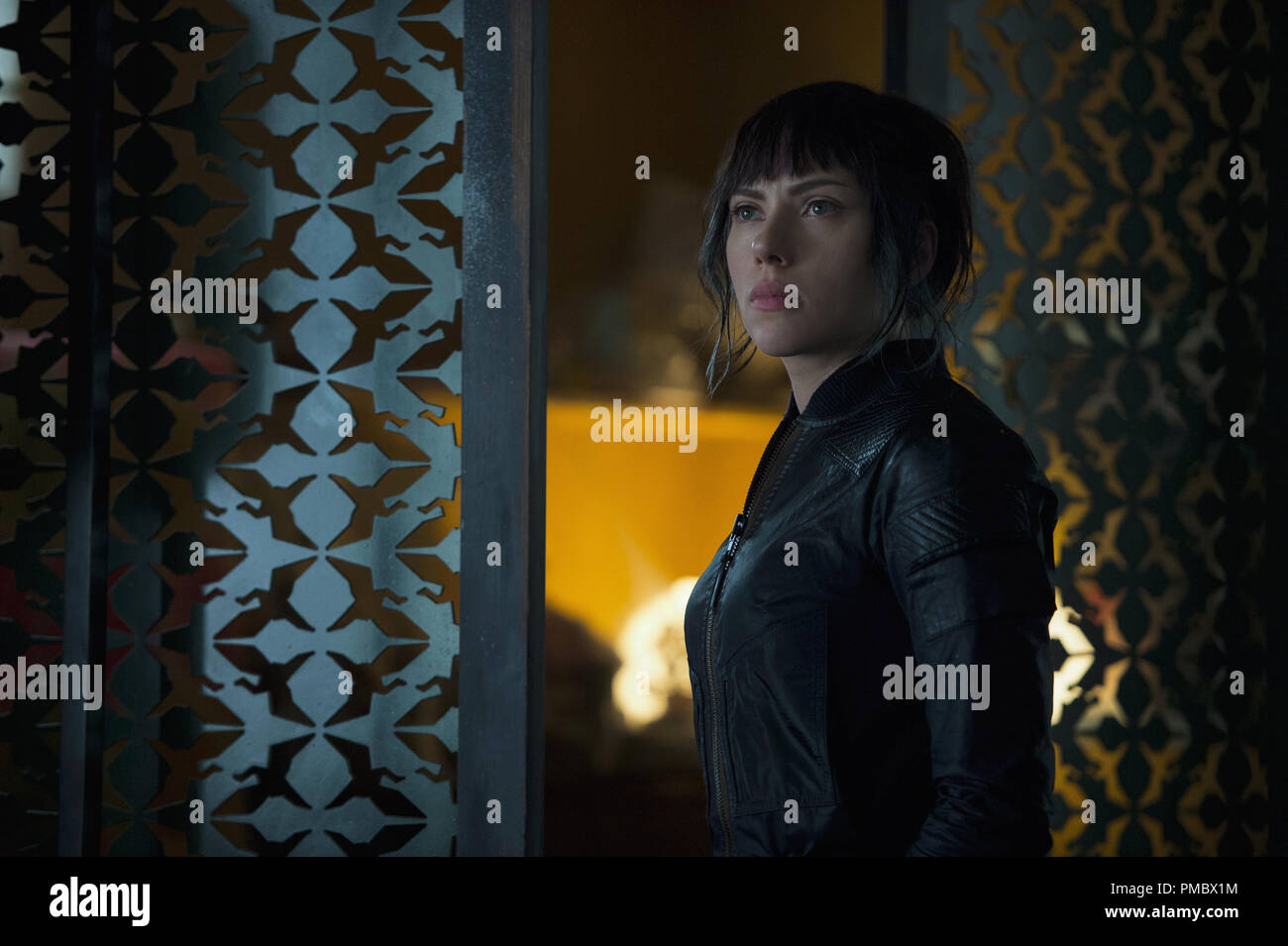 Scarlett johansson ghost in the shell hi-res stock photography and ...