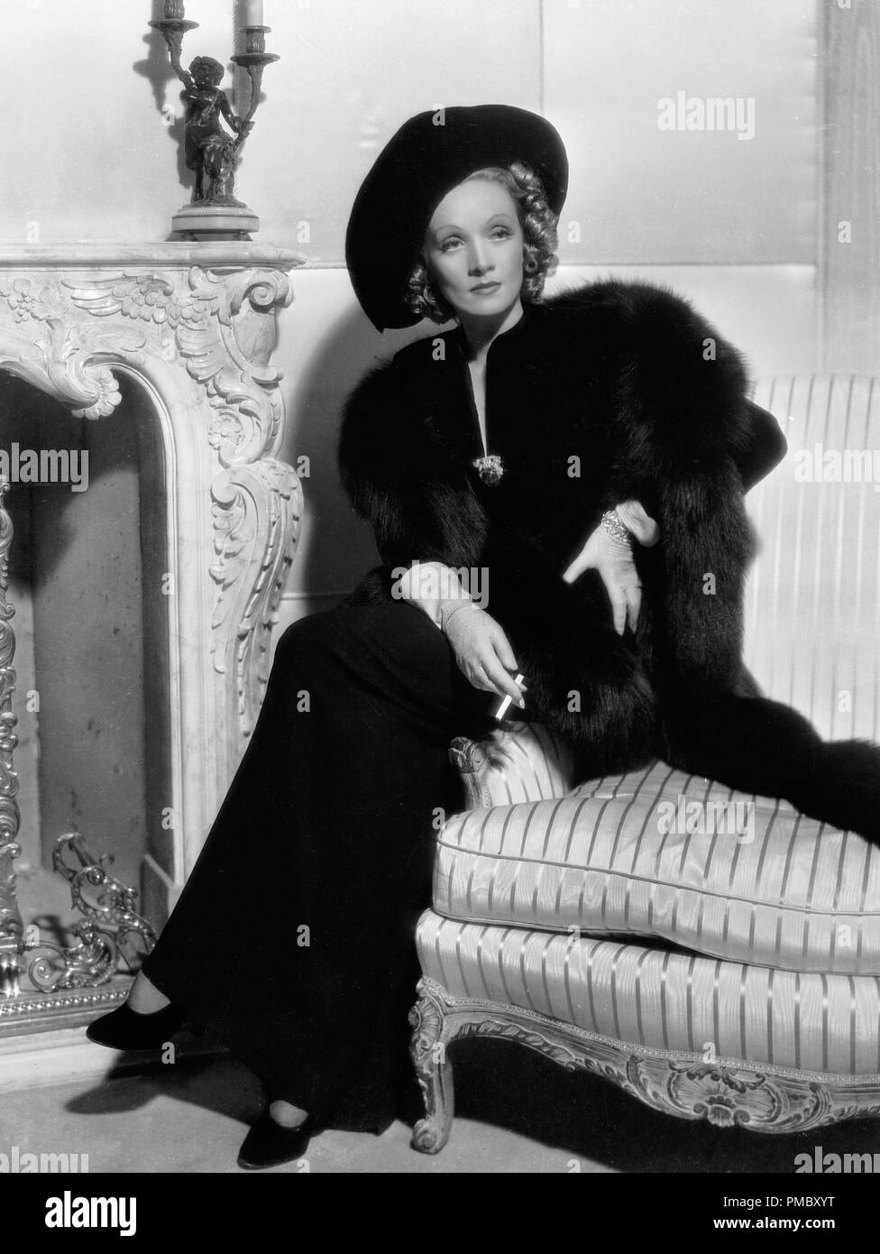 1937 paramount hi-res stock photography and images - Alamy