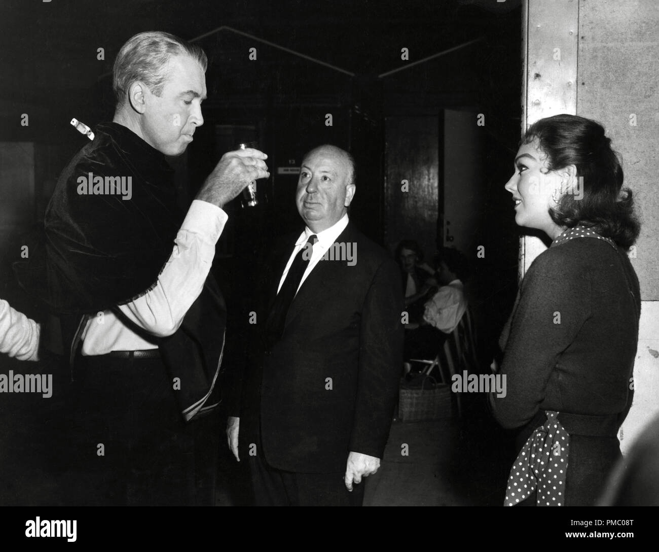 Alfred hitchcock james stewart hi-res stock photography and images - Alamy