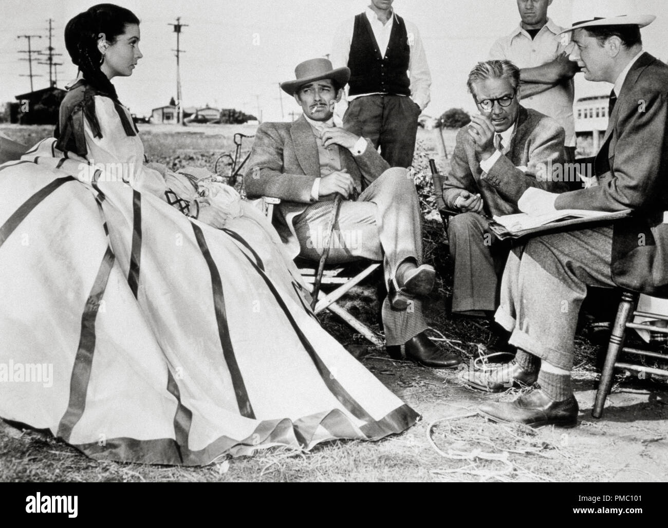 Clark gable gone with the wind hi-res stock photography and images - Alamy