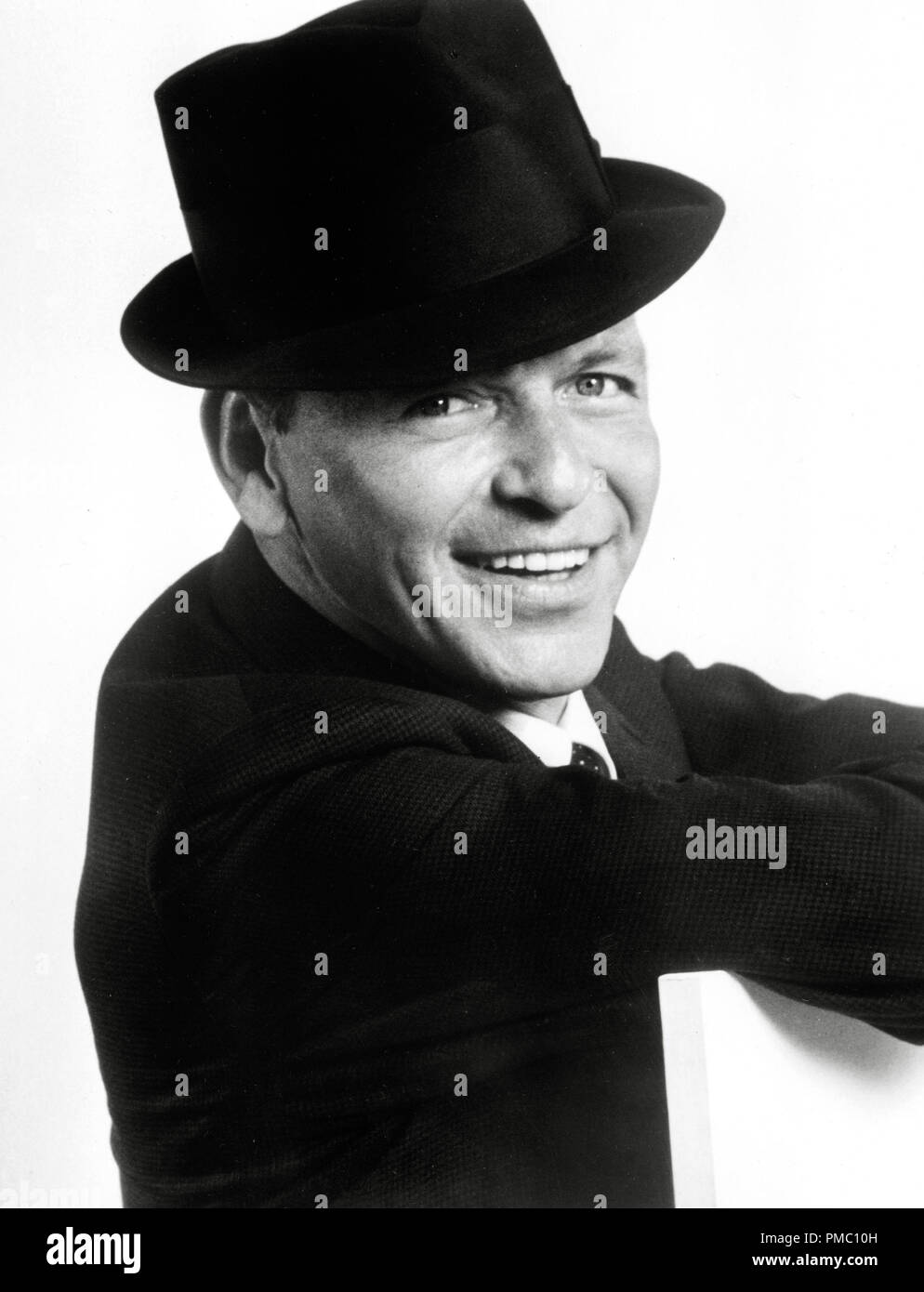 Frank sinatra hat hi-res stock photography and images - Alamy