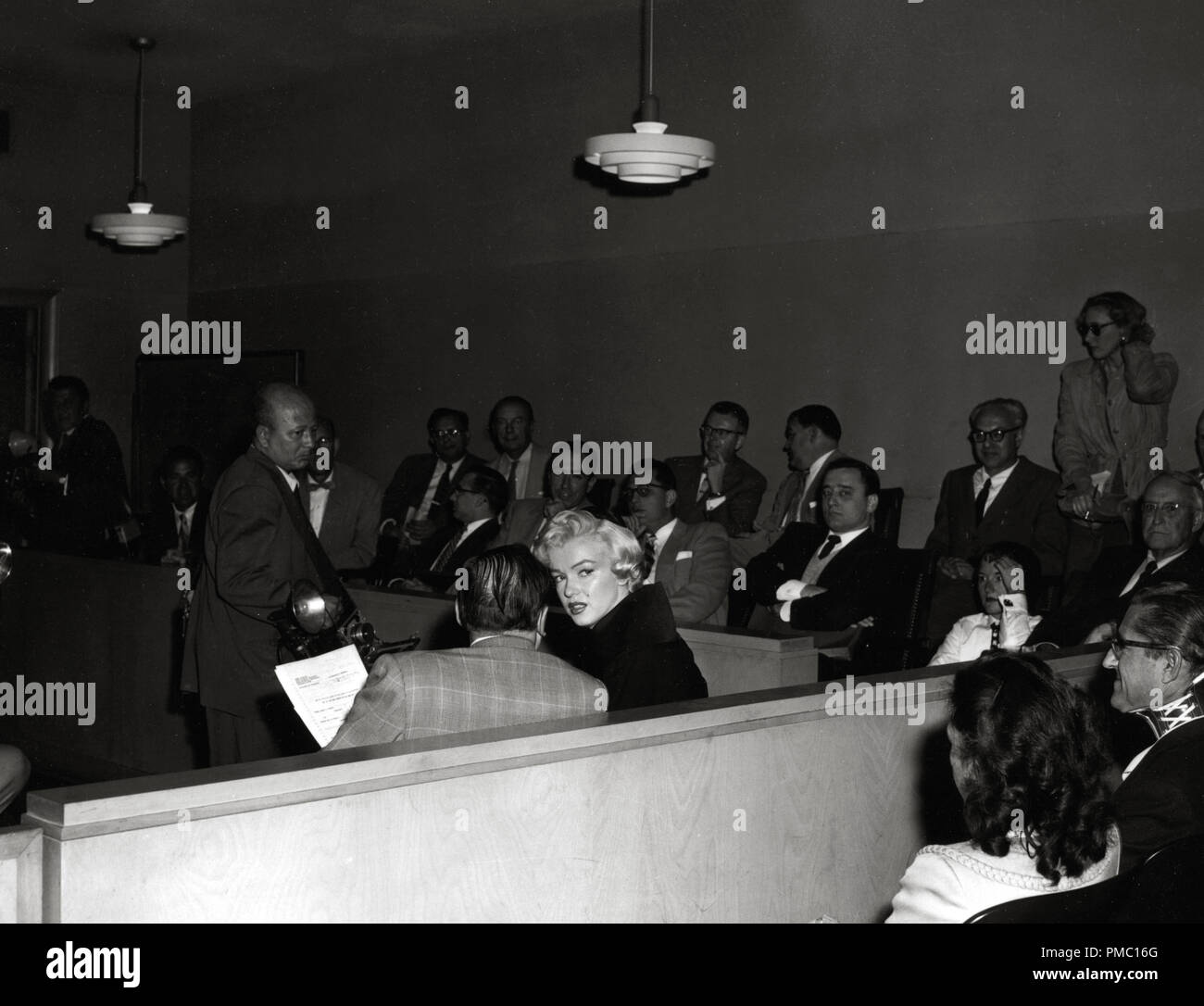 Joe dimaggio and marilyn monroe hi-res stock photography and images - Alamy