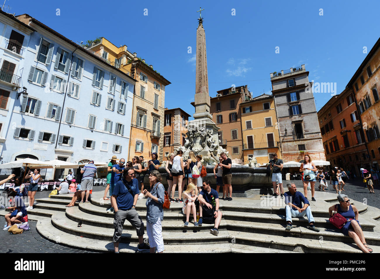 Piazza della Rotonda in Rome, Italy Stock Photo - Alamy