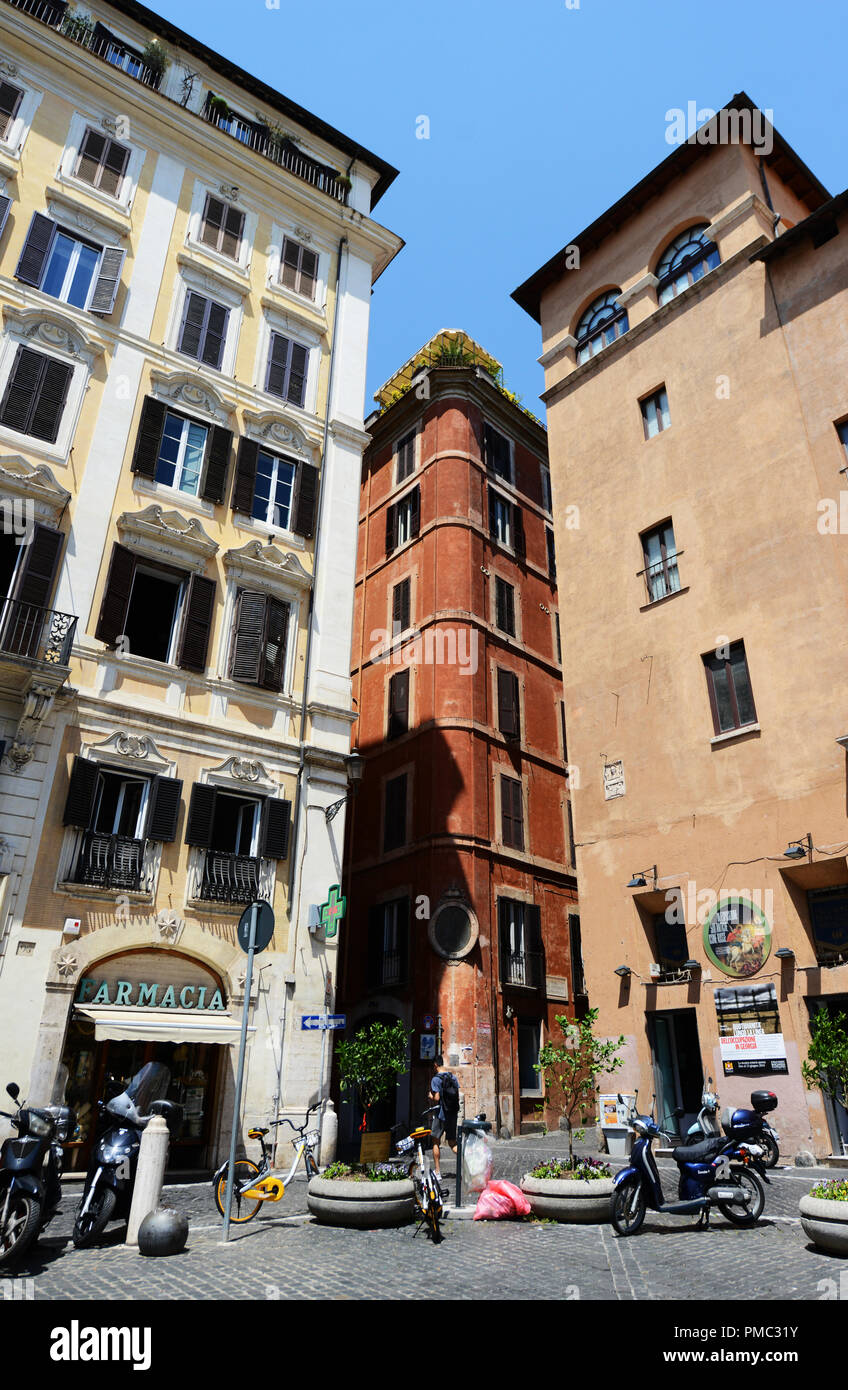 Via del collegio hi-res stock photography and images - Alamy