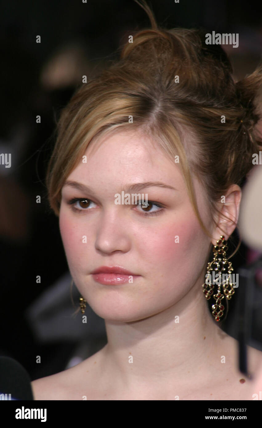 "The Prince and Me" Premiere 3/28/2004 Julia Stiles Photo by Joseph ...