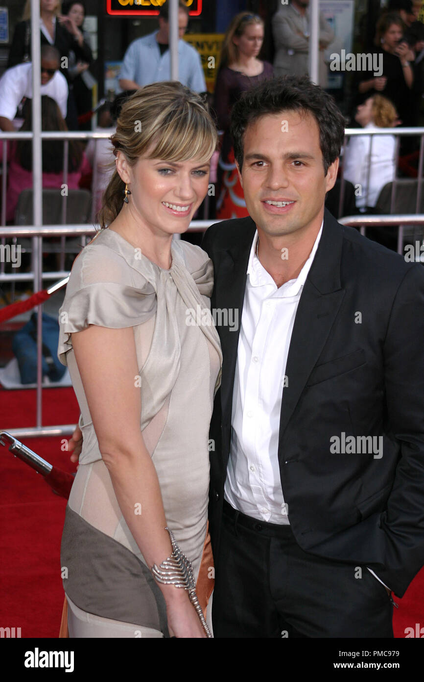 "Collateral" Premiere 8-2-2004 Mark Ruffalo and wife Sunrise Coigney ...