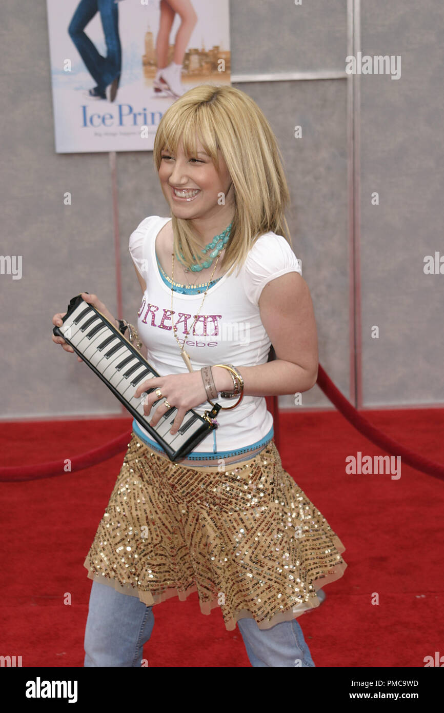 "Ice Princess" (Premiere) Ashley Tisdale 03-13-2005 / El Capitan ...