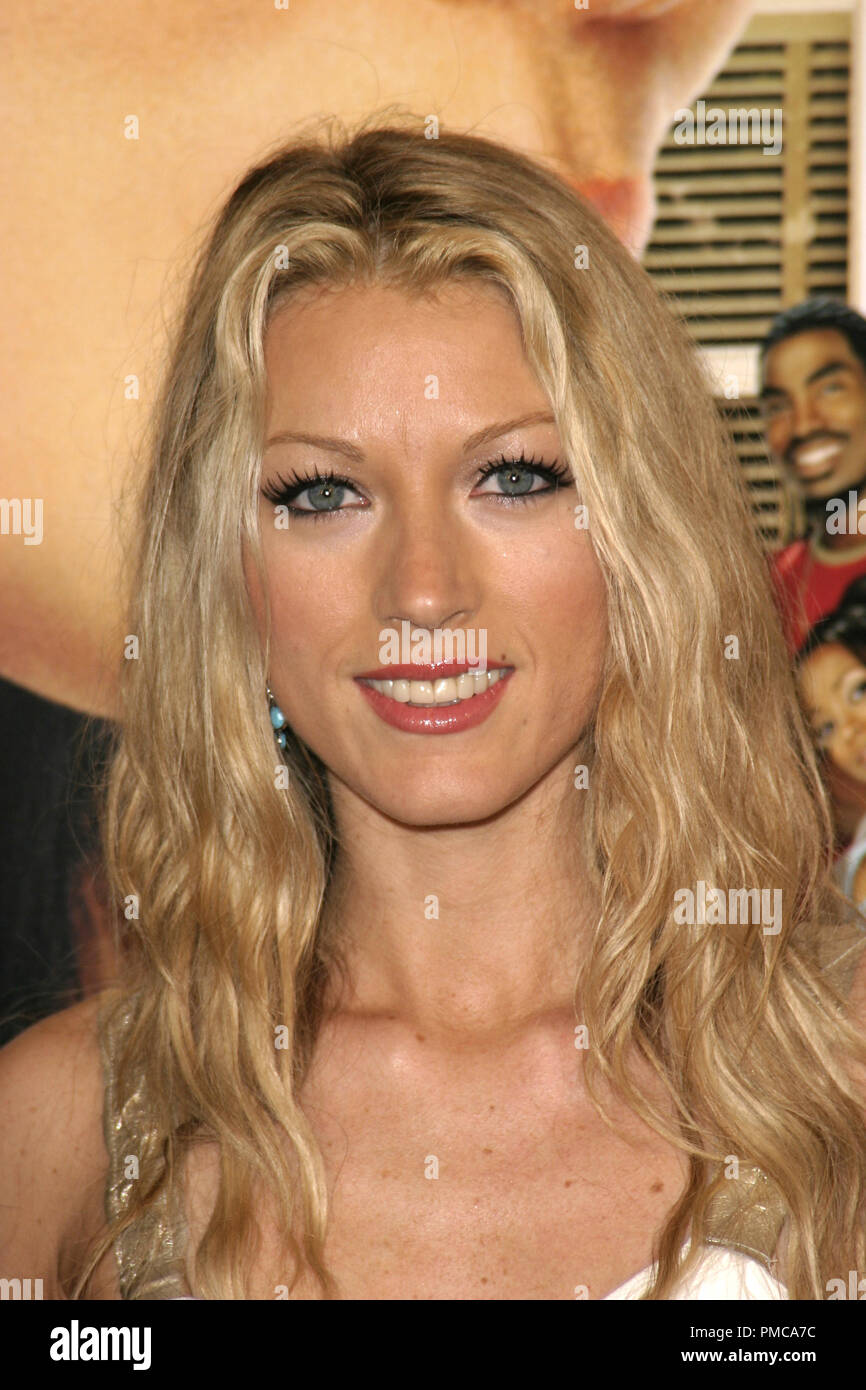 "Beauty Shop" (Premiere) Natalie Zea 03-24-2005 / Mann National Theater ...