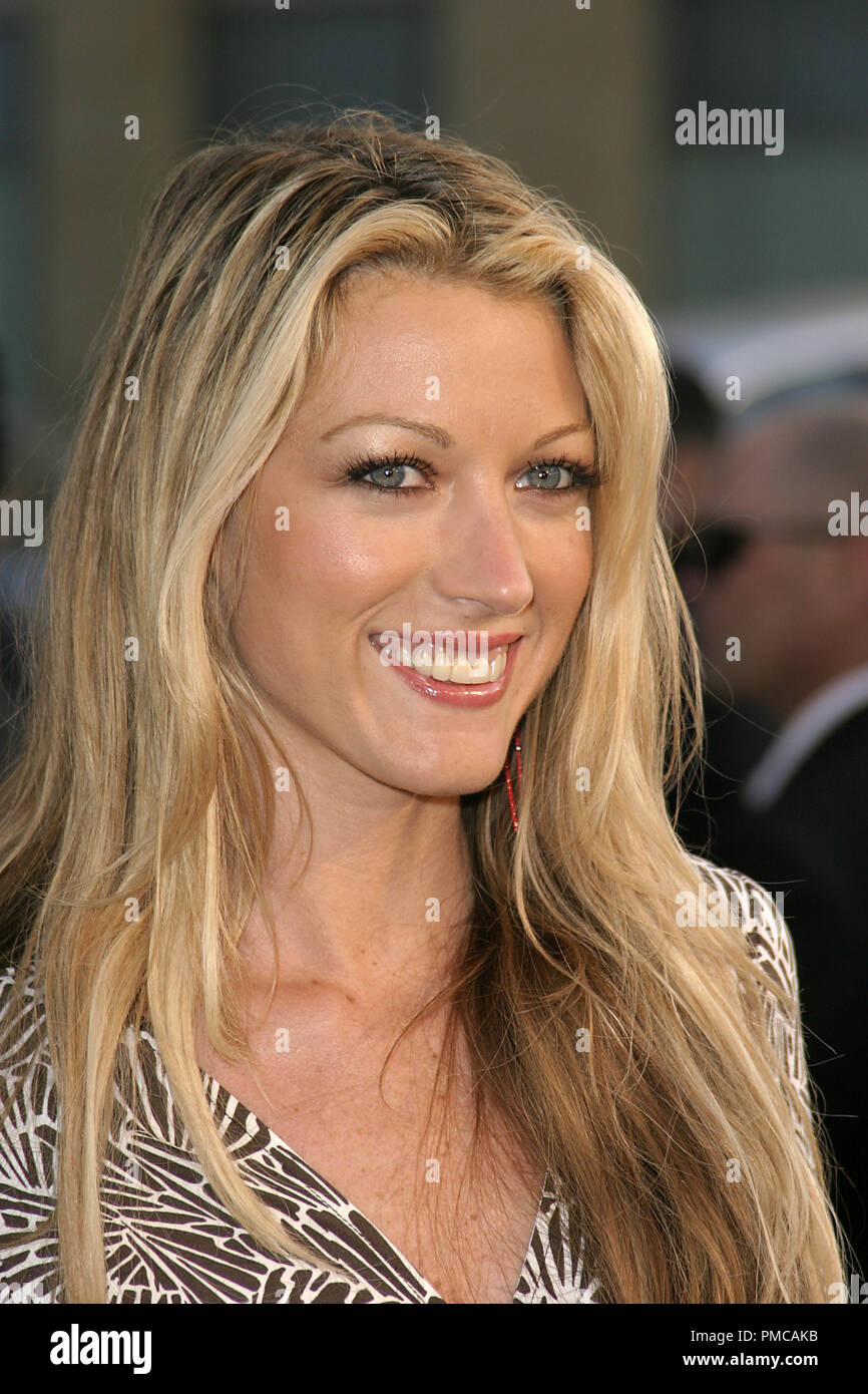 "Sahara" (Premiere) Natalie Zea 04-04-2005 / Grauman's Chinese Theatre ...