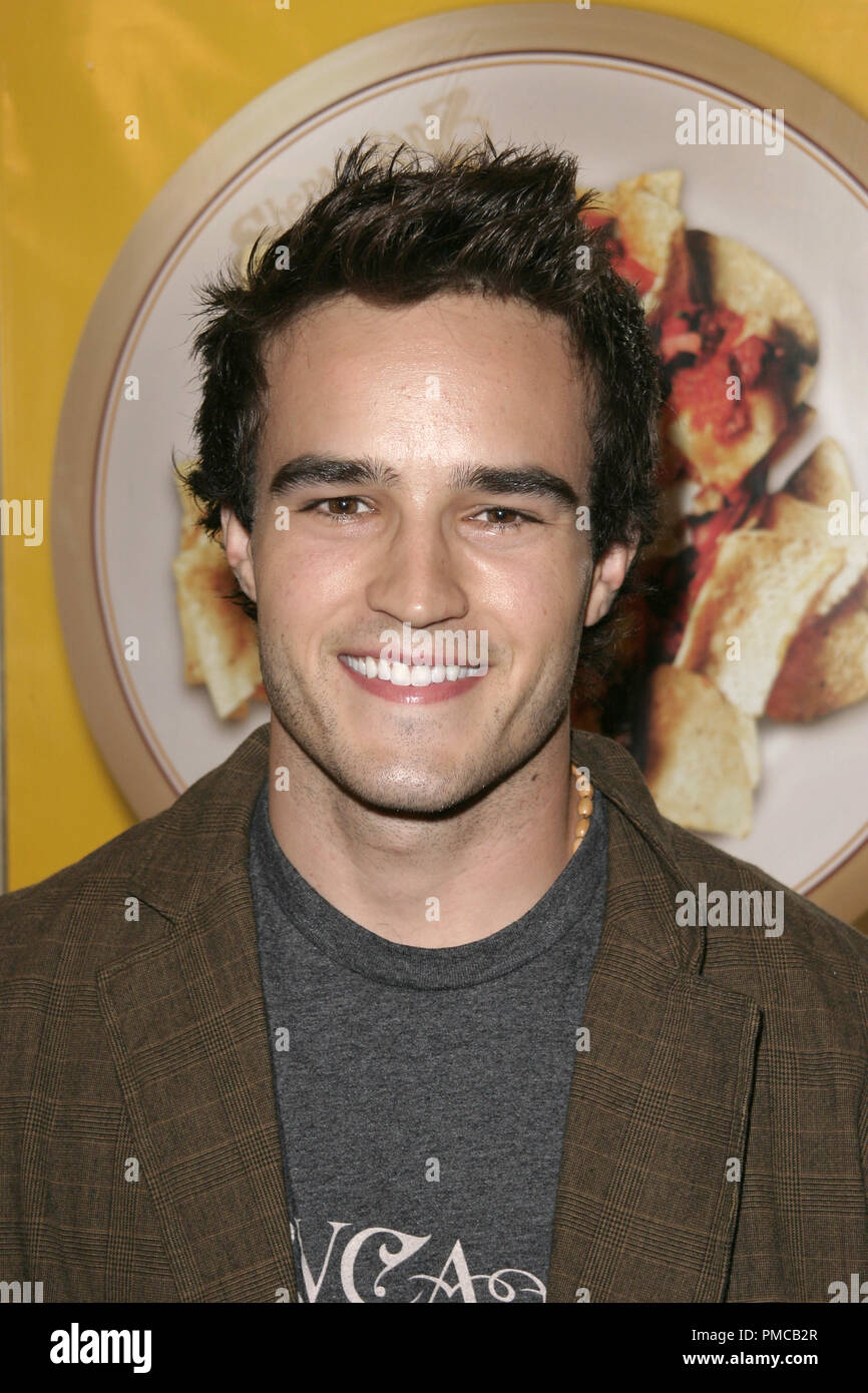 "Waiting . . . " (Premiere) Justin Mentell 09-29-2005 / Mann's Bruin ...