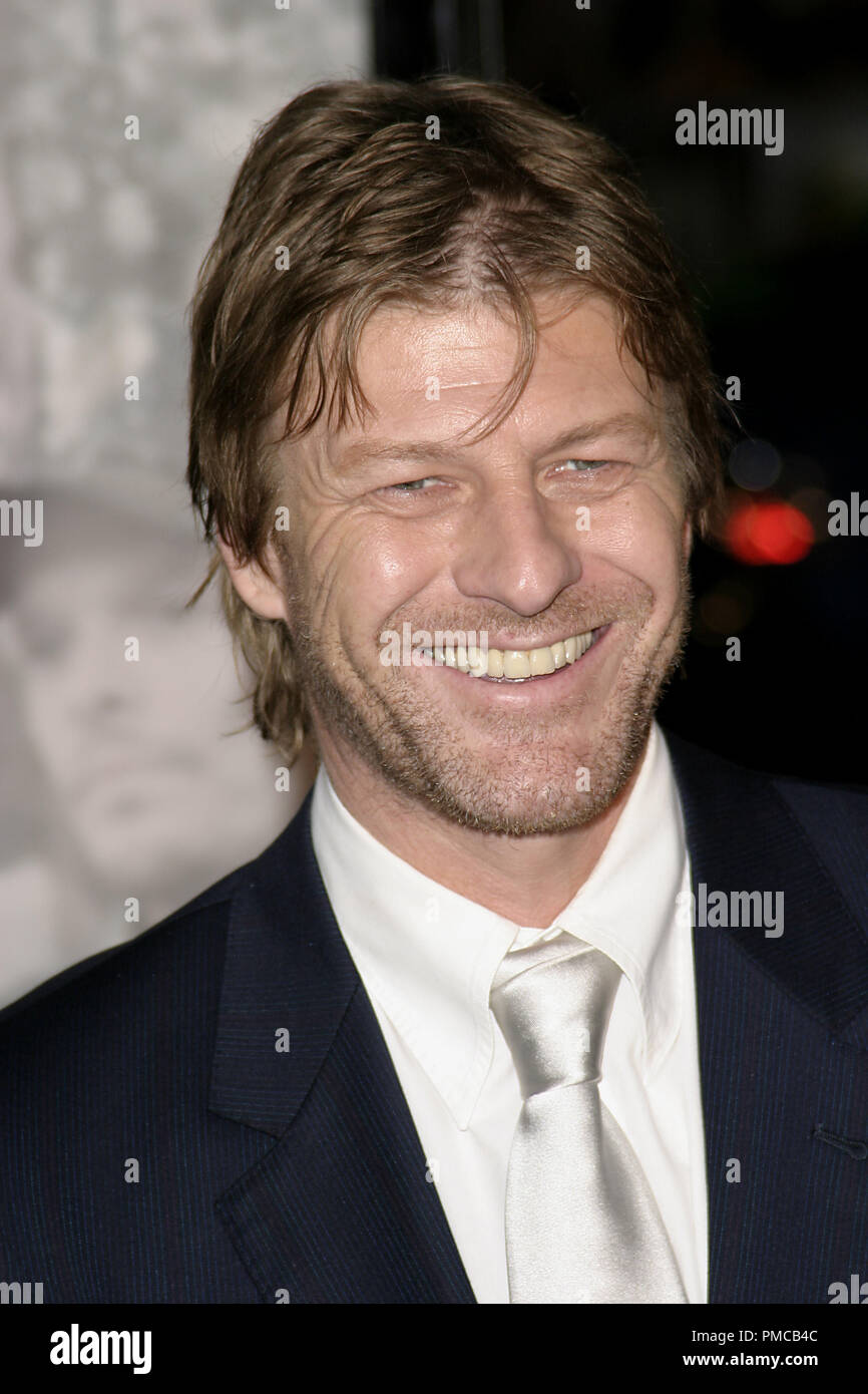 "North Country" (Premiere) Sean Bean 10-10-2005 / Grauman's Chinese ...
