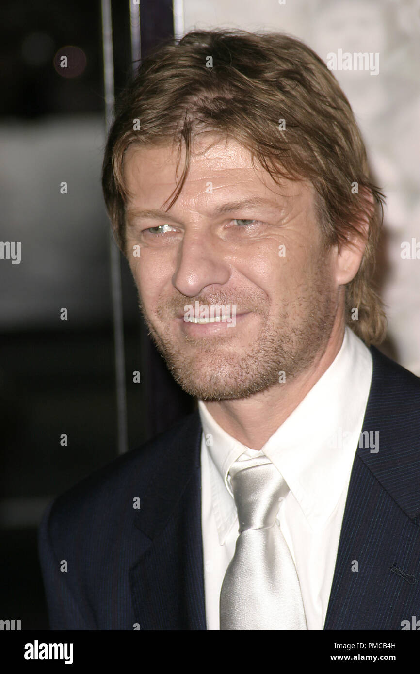 "North Country" (Premiere) Sean Bean 10-10-2005 / Grauman's Chinese ...