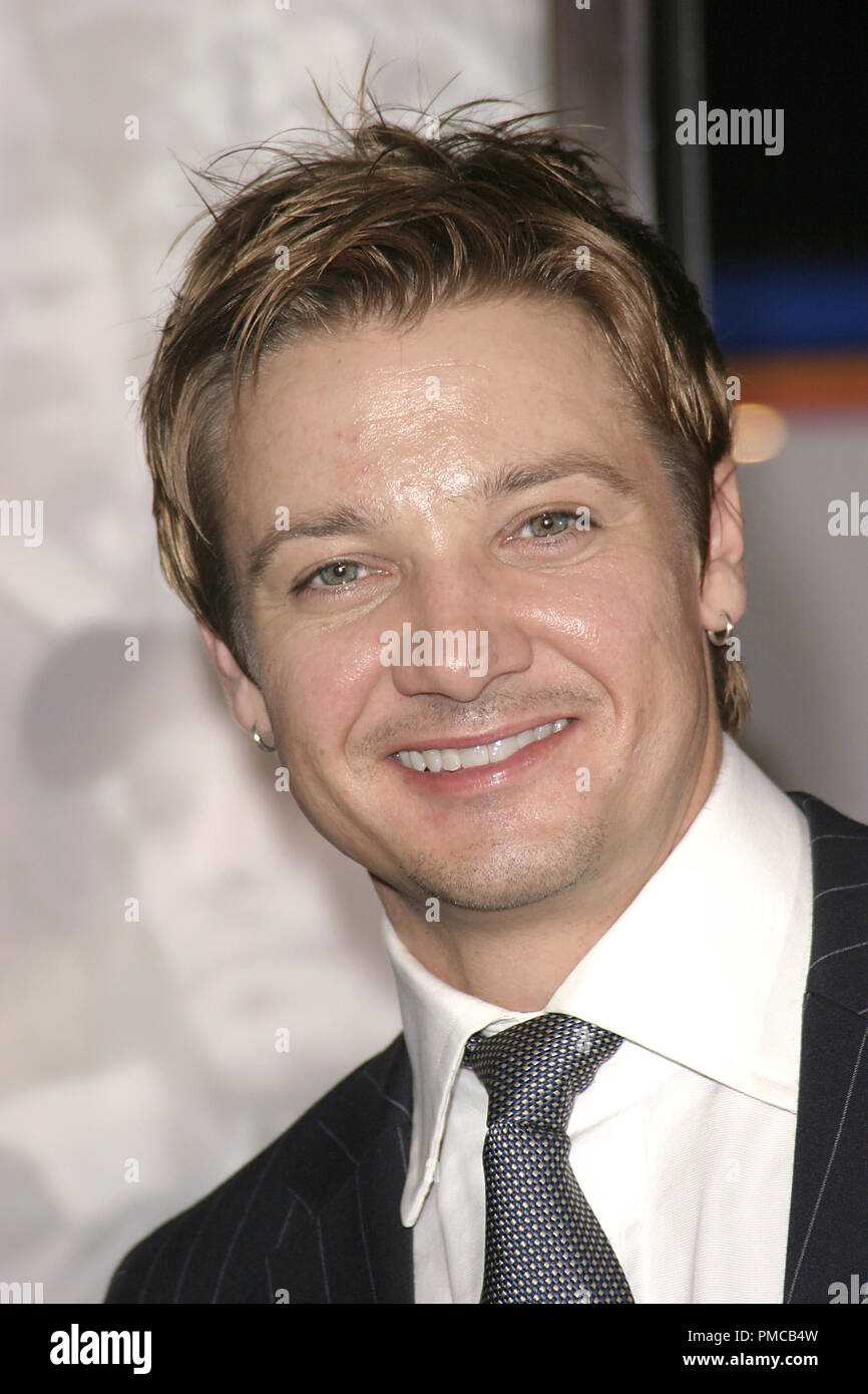 "North Country" (Premiere) Jeremy Renner 10-10-2005 / Grauman's Chinese ...