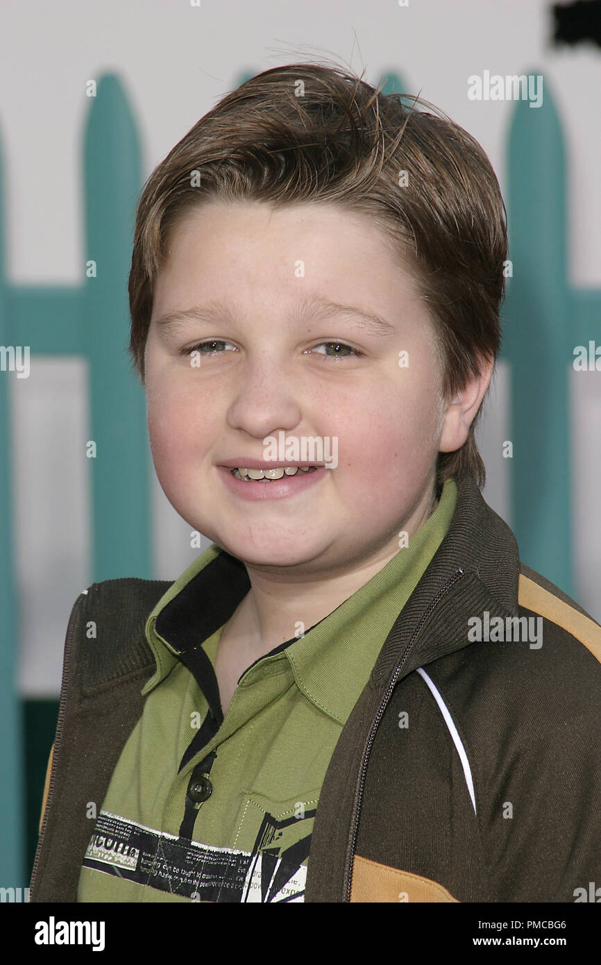 Chicken Little (Premiere) Angus T. Jones 10-30-2005 / El Capitan ...