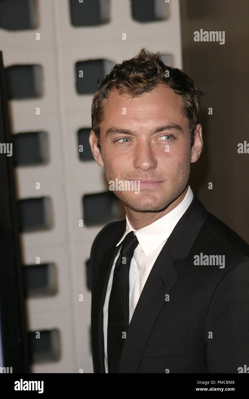 "Casanova" (Premiere) Jude Law 11-13-2005 / Cinerama Dome / Hollywood, CA / Touchstone Pictures ...