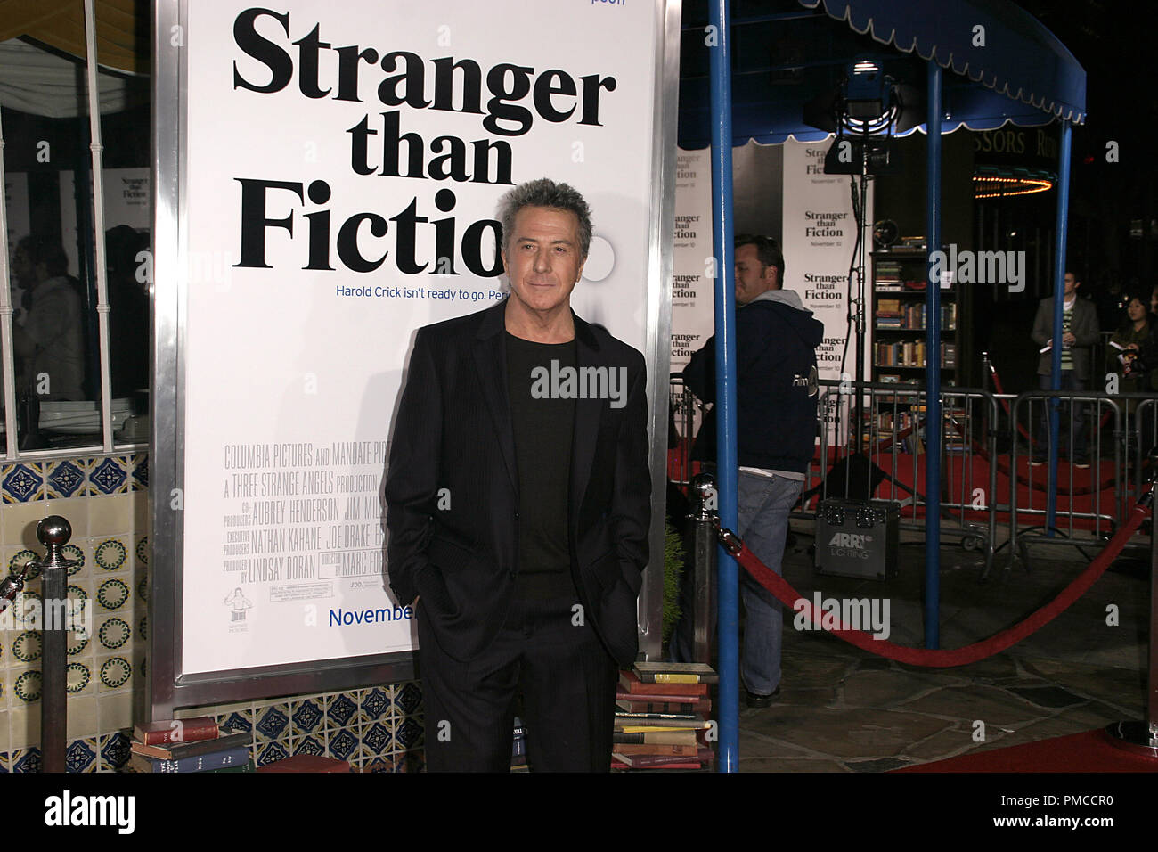 Stranger Than Fiction (Premiere) Dustin Hoffman 10-30-2006 / Mann ...