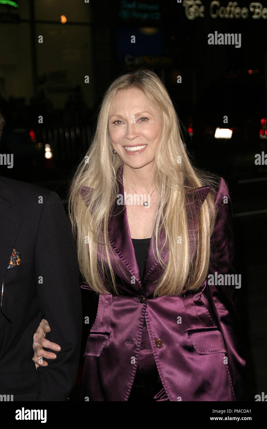 "The Fountain" (Premiere) Faye Dunaway 11-11-2006 / Grauman's Chinese ...