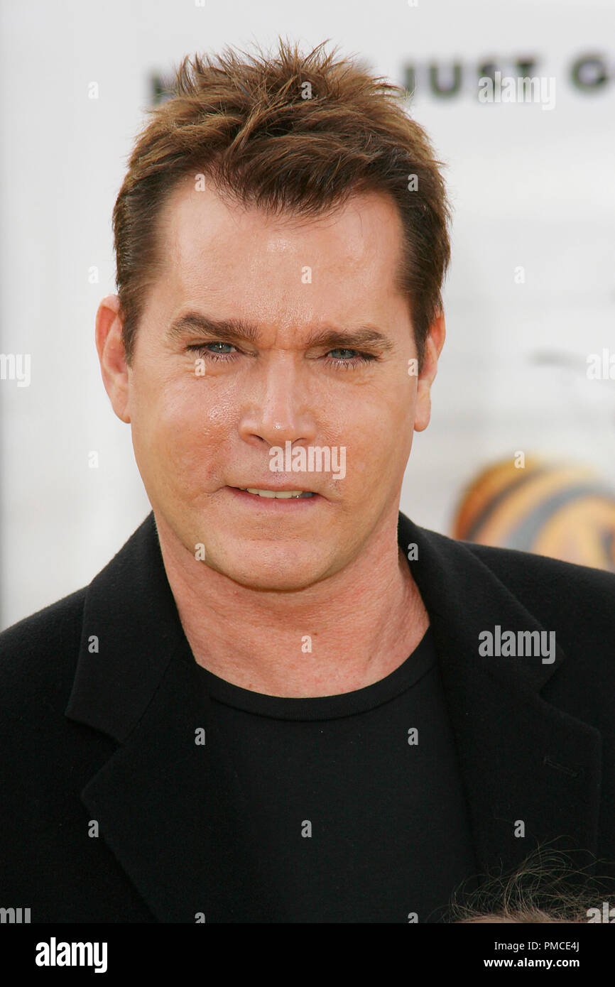 Ray liotta liotta bee movie hi-res stock photography and images - Alamy