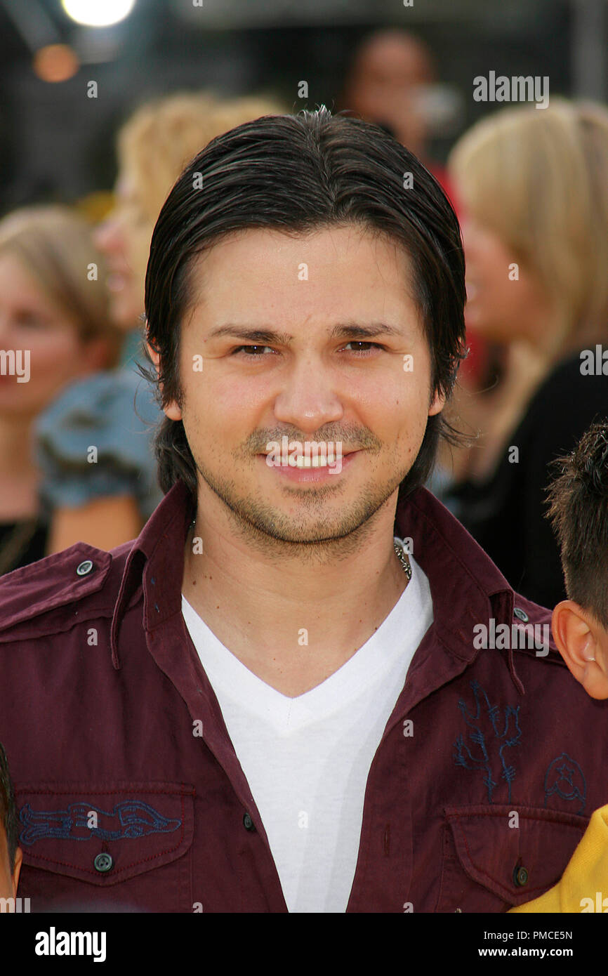 "Bee Movie" (Premiere) Freddy Rodriguez 10-28-2007 / Mann Village ...