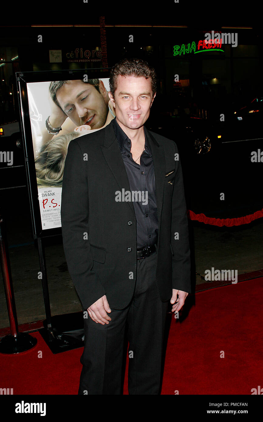 James Marsters High Resolution Stock Photography and Images - Alamy