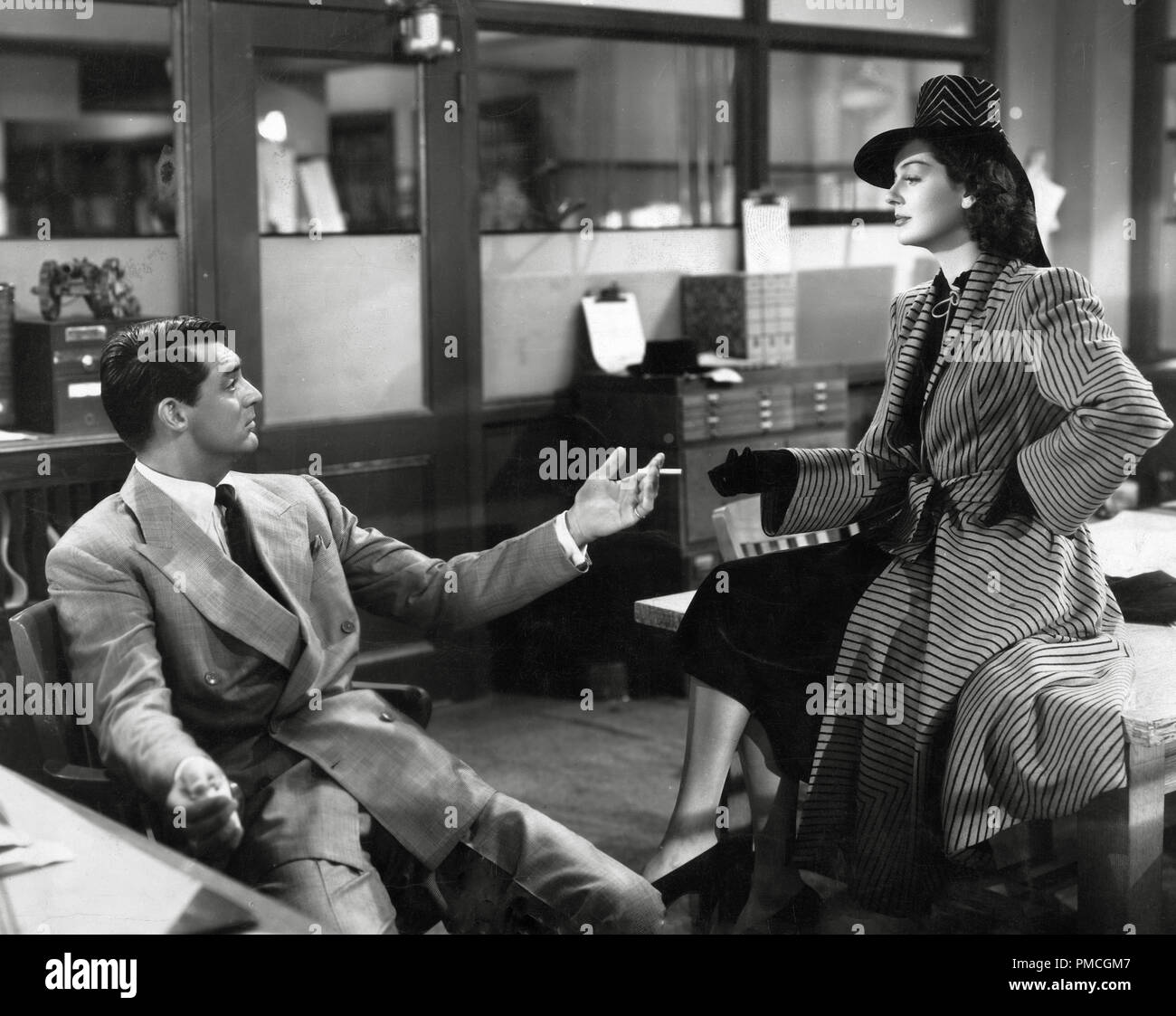 His girl friday, rosalind russell hi-res stock photography and images ...