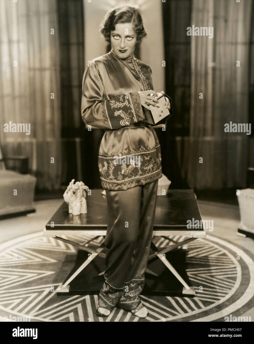 Joan Crawford, Photo by Ruth Harriet Louise/ MGM (circa 1925). File ...