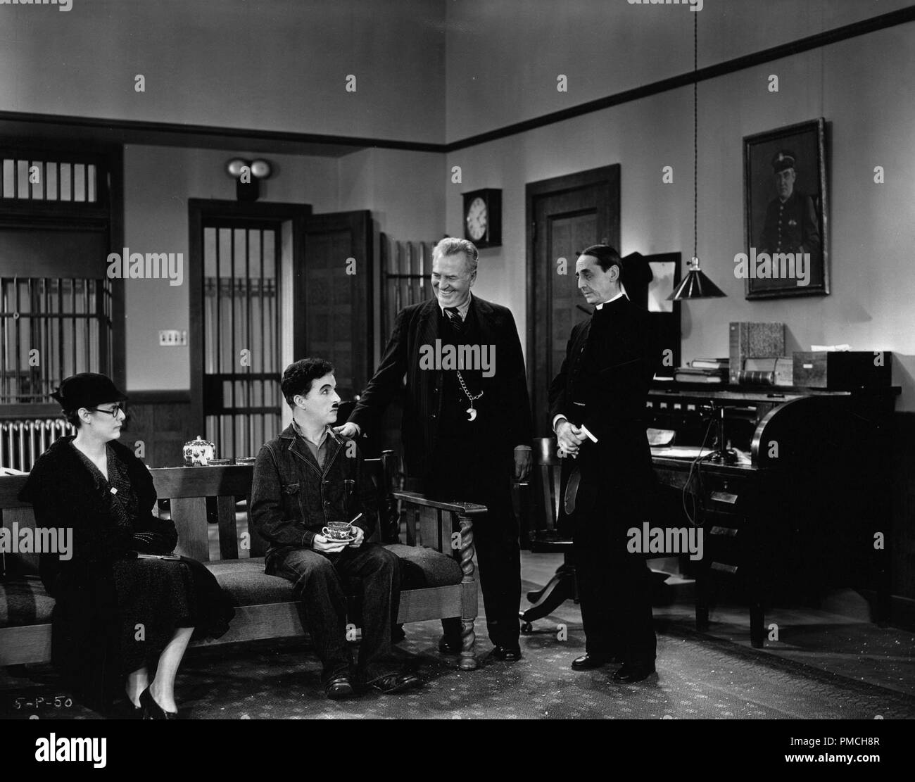 Charles Chaplin, "Modern Times" (1936) United Artists Photo by Max Munn ...